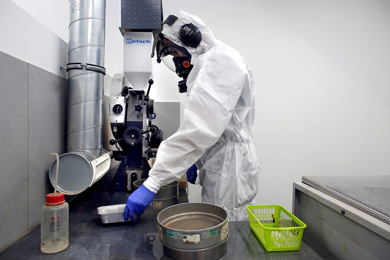 Red Lab | Asbestos Testing | Geotechnical Services | i2 Analytical